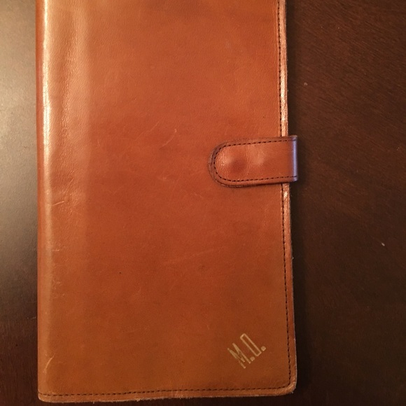 highland hide | Bags | Caramel Antique Leather Billfold For Travel ...